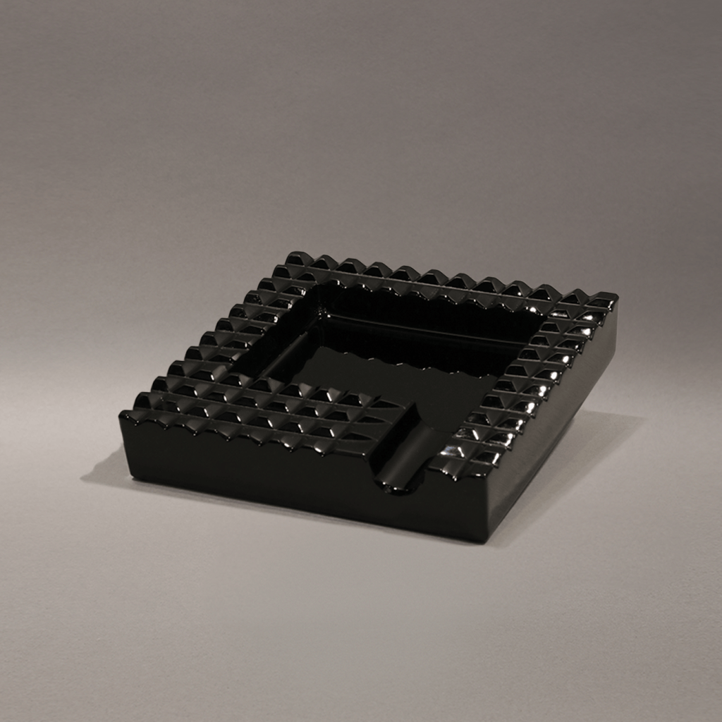 CRYSTAL ASHTRAY BLACK – B. David Levine